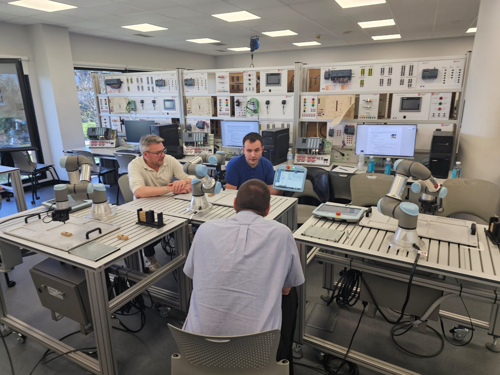 Careers - Defta Groupe